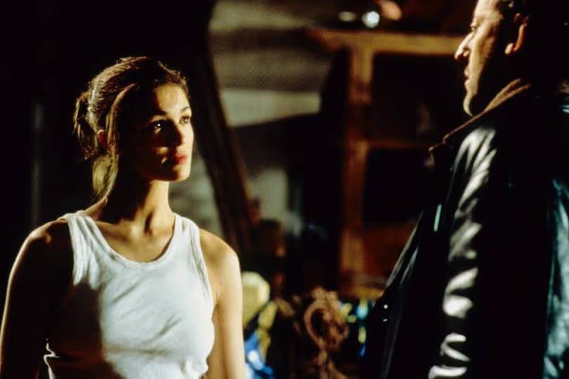 Nadia Farès dies aged 57 as actress found unconscious in swimming pool ...