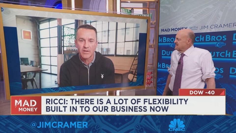 Dutch Bros CEO Joth Ricci goes one-on-one with Jim Cramer - NewsBreak