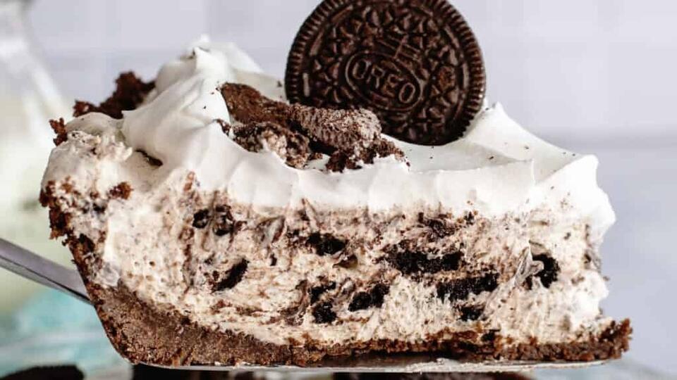 This No Bake Oreo Cheesecake Pie Is the Cool Creamy Dessert Everyone ...