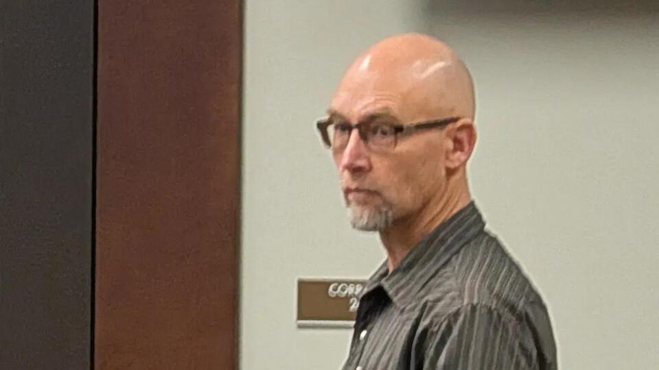 Prineville pastor pleads not guilty to abuse charge for allegedly ...