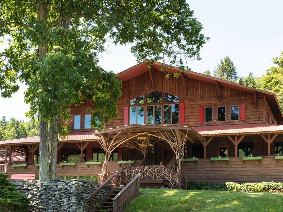 I did a digital detox at a luxury Catskills resort—here’s what it was like