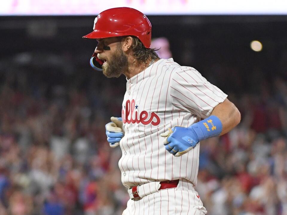 Bryce Harper Names Best College Football Team in the Nation