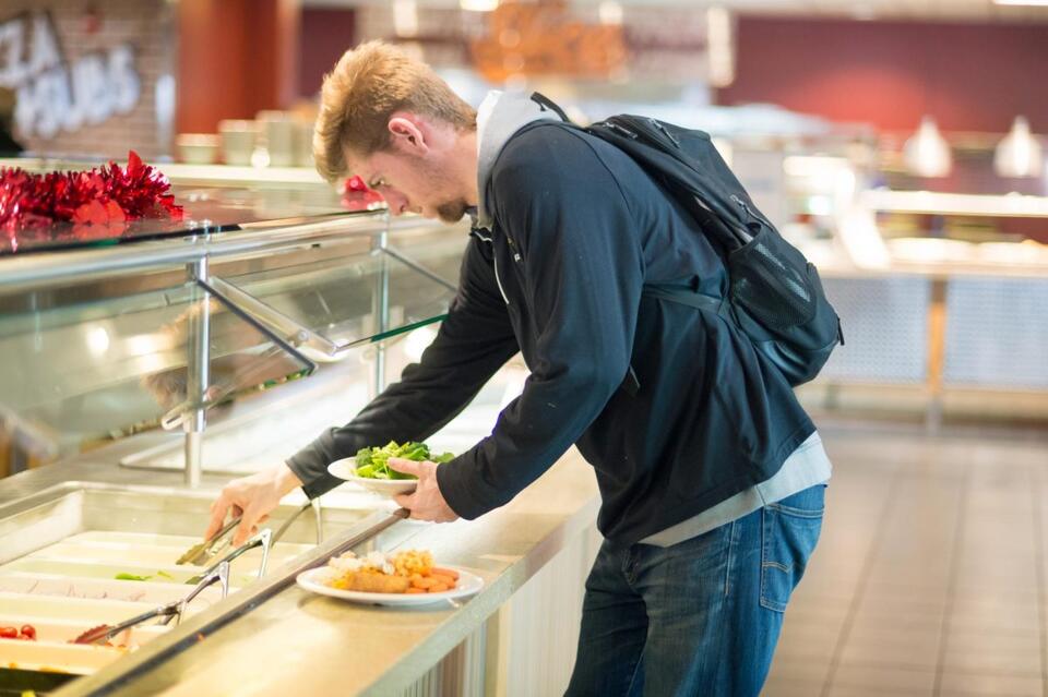 Aramark to be UWO’s next food vendor - NewsBreak