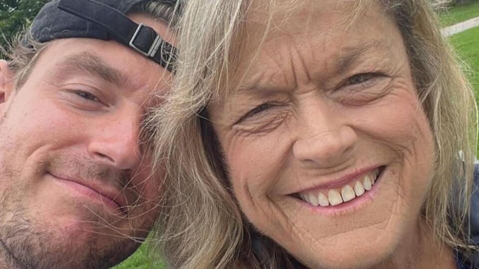 'Love Is Blind' Star Shayne Jansen's Mom Has Died & He Feels 'Broken ...