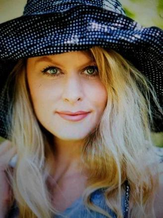 OBITUARY: Jamey Estelle Hughes, 1975-2026 - NewsBreak