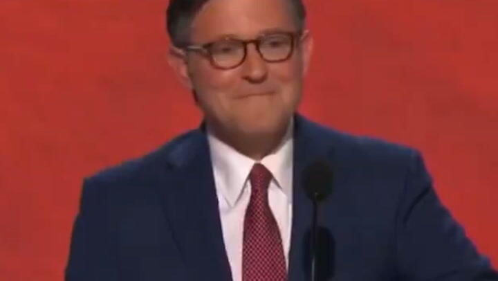 Mike Johnson makes a sharp exit from RNC stage after teleprompter cuts ...