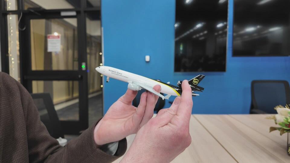 Center engine of UPS cargo jet suffered from fire debris, expert says ...