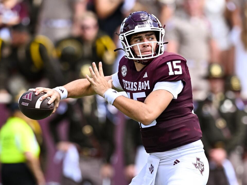 Cameras Catch Texas A&M QB Conner Weigman’s Worrying Moment Against ...