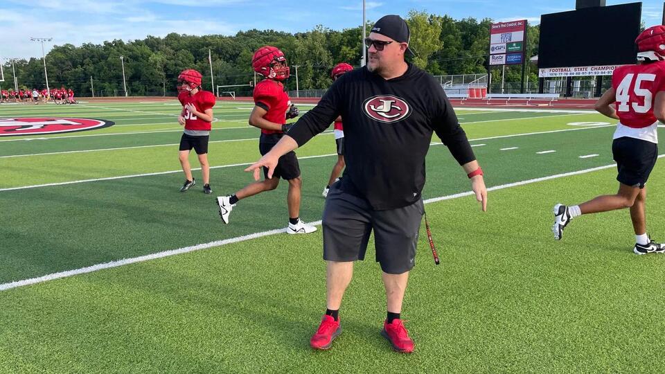 New Jefferson City Head Coach Eric Thomas excited to lead his alma ...