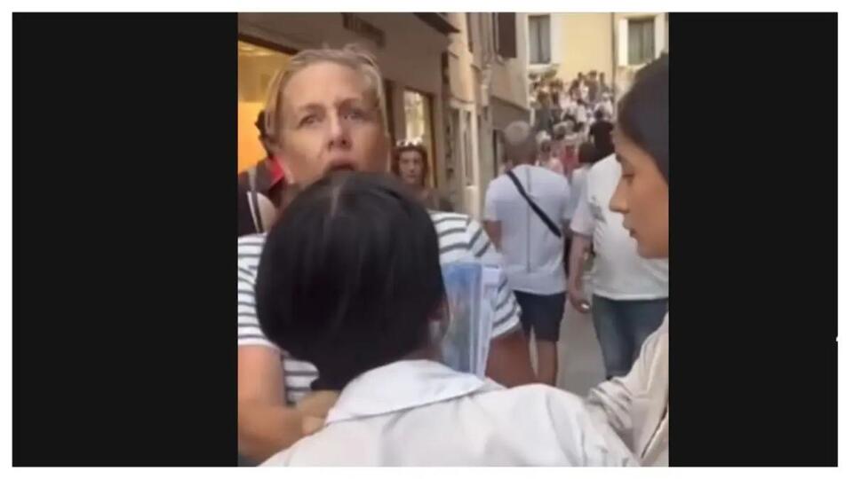 ‘You’re Not Getting to Me!’: Social Media Erupts After U.S. Mom Corners ...