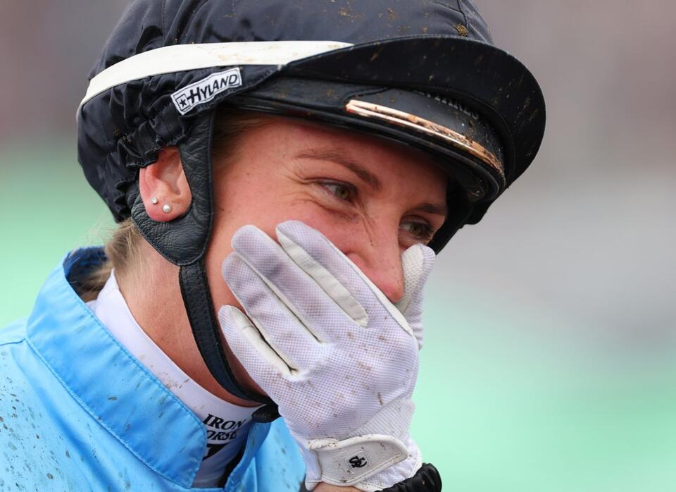 Jamie Melham Becomes Second Woman To Win Melbourne Cup - NewsBreak