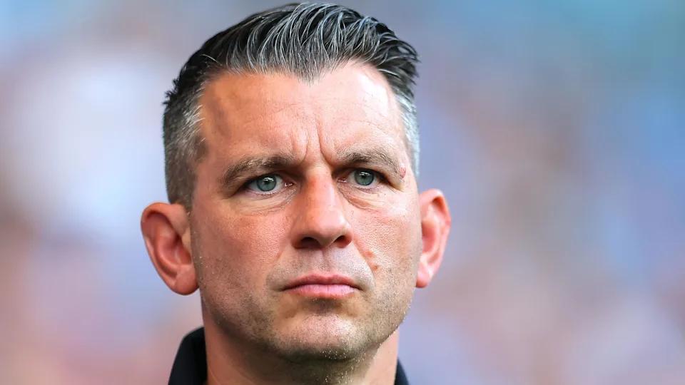 'A poisoned chalice' - Luton fans react to the sacking of boss Matt Bloomfield - NewsBreak