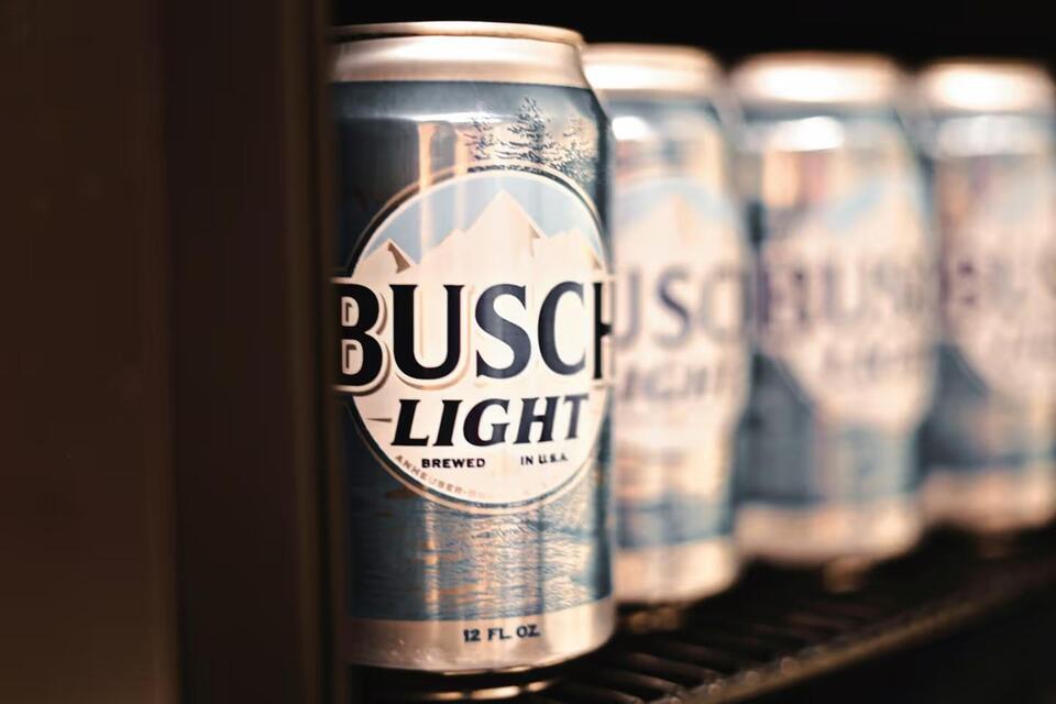 Busch Light Apple Returns To Stores Nationwide In April 2026 - NewsBreak