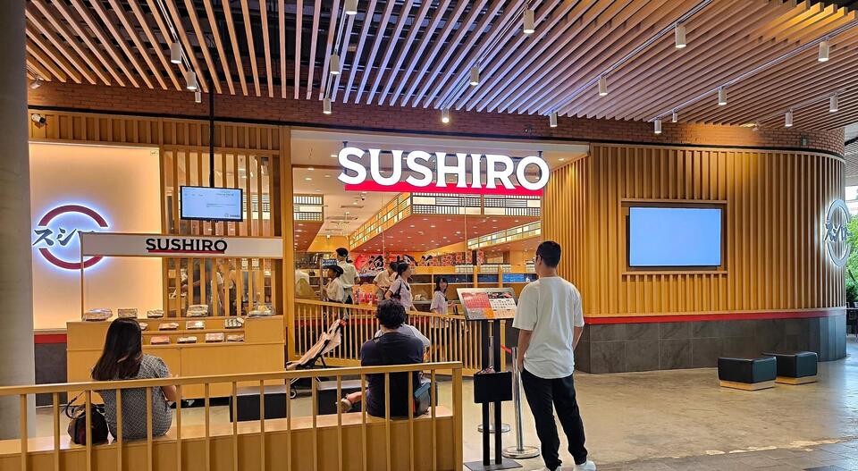 Gen Zers in China are waiting up to 14 hours for $1 sushi at Sushiro ...