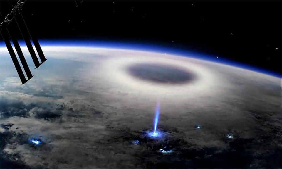 Astronauts study storms and red sprites from the International Space ...