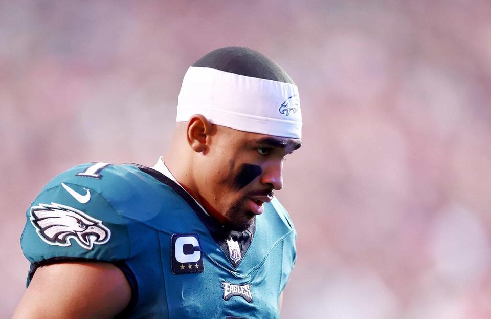Former NFL QB Calls Out Jalen Hurts - NewsBreak