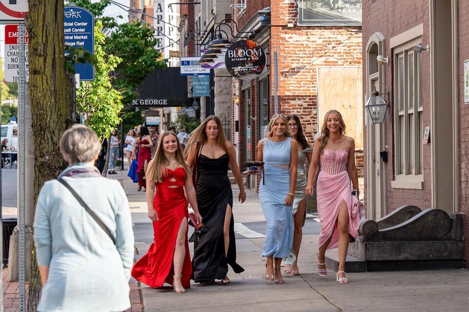 Dover High School prom: See photos from Saturday’s event - NewsBreak
