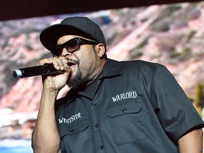 Jeopardy! fans mock contestants as they confuse two influential rappers ...