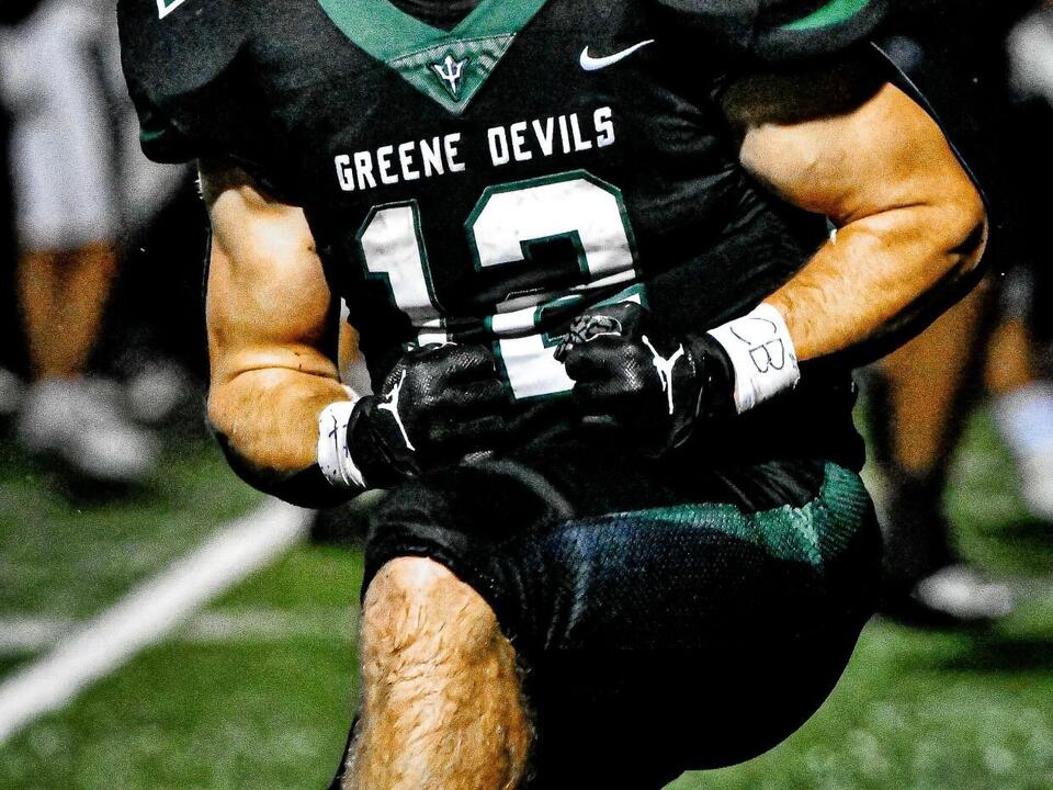 PREP ROUNDUP: Devils Dominate Region Football Awards