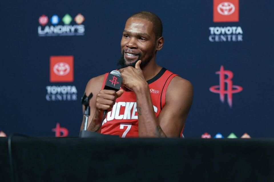 Rockets Star Kevin Durant Shoots His Shot at NFL Host Kay Adams in Viral Clip - NewsBreak