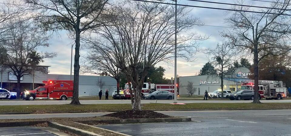 MPD: 1 dead, 1 injured in accident near Airport and Azalea - NewsBreak