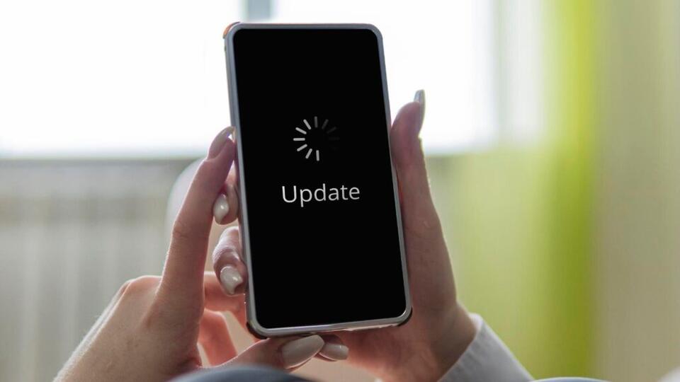 Key settings to change right after installing iOS 26.3 on iPhone ...