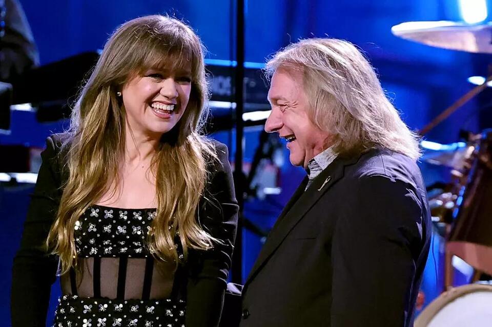 Legendary Musician To End Career With Upstate New York Concert - NewsBreak