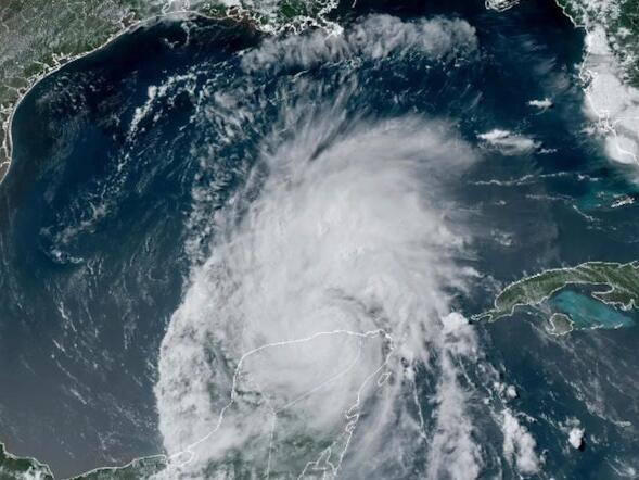Texas Prepares as Hurricane Beryl Threatens Gulf Coast, Hurricane Watch ...