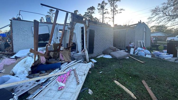 ‘Am I dead? Is she dead?’ | Survivors recount terrifying moments after ...