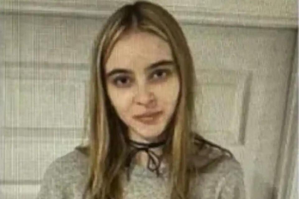 Missing ‘childlike’ model Isabel Lawson, 24, is spotted at a gas ...