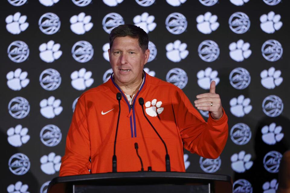 Brownell Dives Into Challenges Clemson Faces Under Rev-Share Model ...