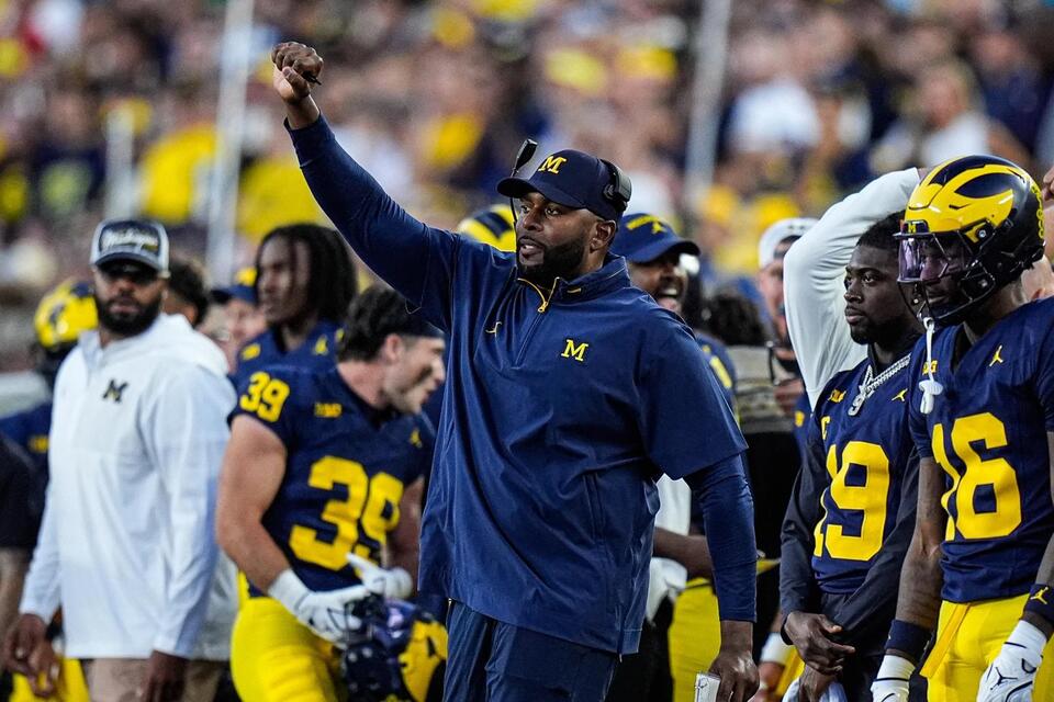 Michigan football’s Sherrone Moore leaving emotion at the door for ...