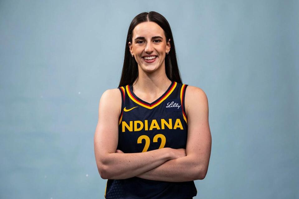 Caitlin Clark Playfully Roasts Sophie Cunningham and Lexie Hull As ...