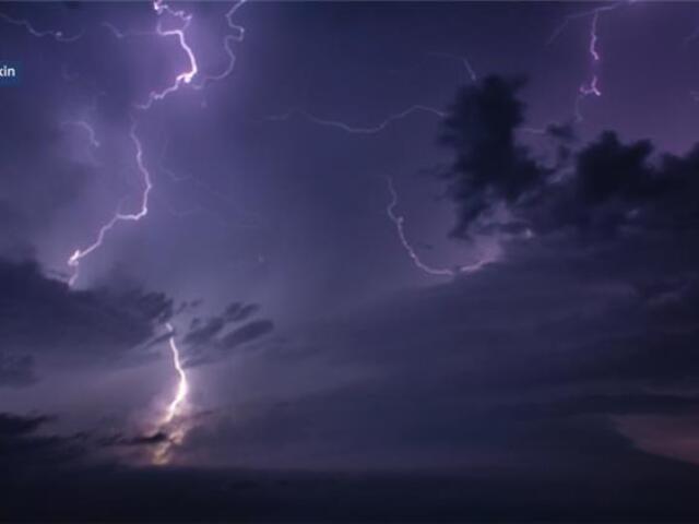 The difference between positive and negative lightning strikes - NewsBreak