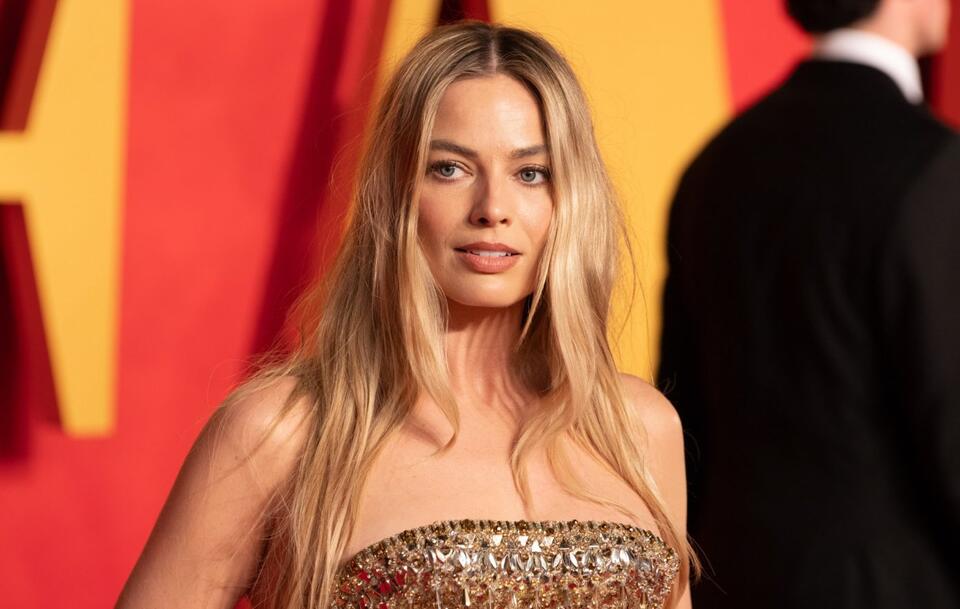 Margot Robbie says she became “co-dependent” on ‘Wuthering Heights’ co ...