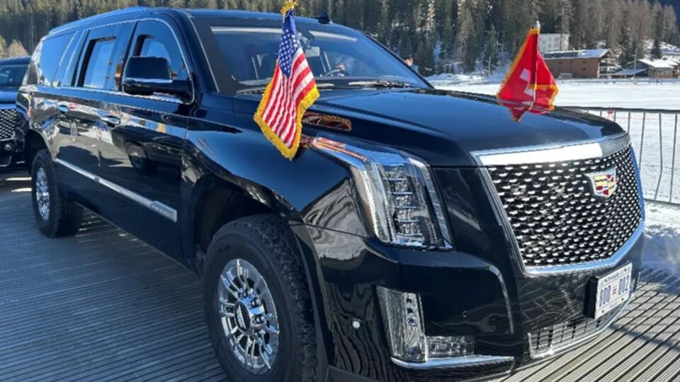 Trump’s new armored Cadillac Escalade beast finally breaks cover ...