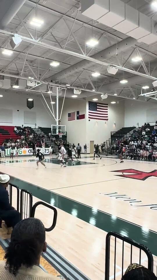 High school boys basketball 2025: Strake Jesuit vs. Foster - NewsBreak