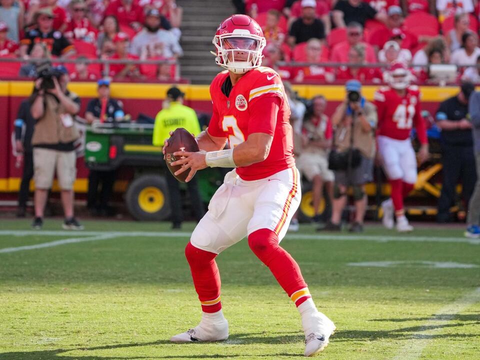 Chiefs Begin Final Roster Cuts with QB