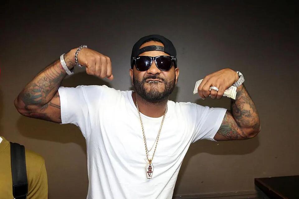 Jim Jones Supports Rappers Visiting The White House - NewsBreak