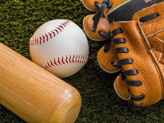 Bishop Ludden baseball stays undefeated, moves to 8-0