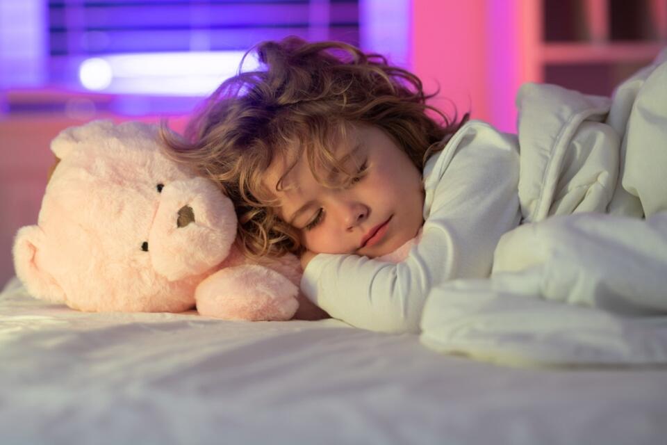 Parents Are Making 7 Small Digital Habit Changes in 2026 to Help Kids ...