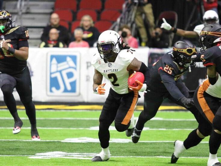 Rattlers snap losing streak, edge Iowa 49-47