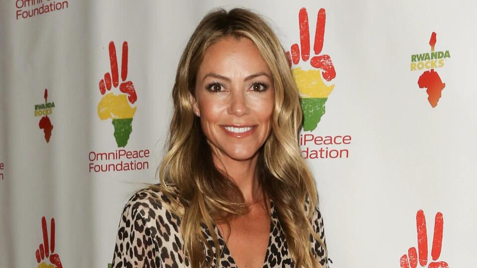 Kevin Costner’s Ex Christine Baumgartner Shows Off $50K Engagement Ring ...