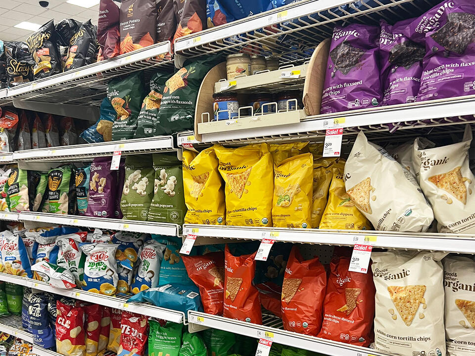 Dietitians Reveal 3 Types Of Pantry Snacks Linked To High Blood ...