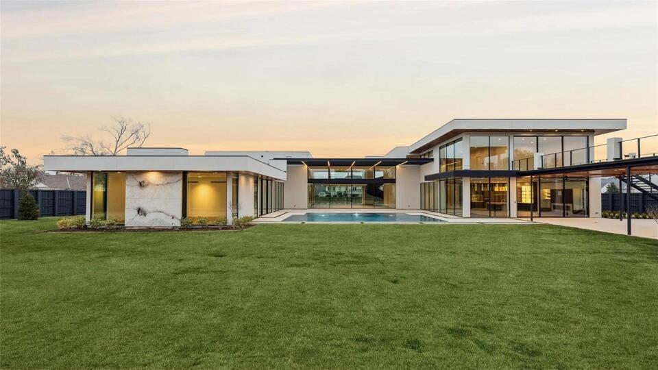 Explore this Newly Built 11,824 Sq. Ft. Luxury Mansion in Dallas, TX ...