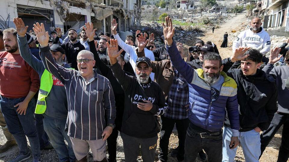 Hezbollah and Israel Brace for Fallout as Ceasefire Ends - NewsBreak