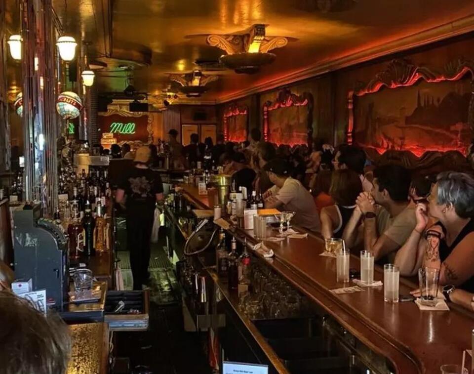 Two Illinois Restaurants with Notorious Mobster Ties Revealed - NewsBreak