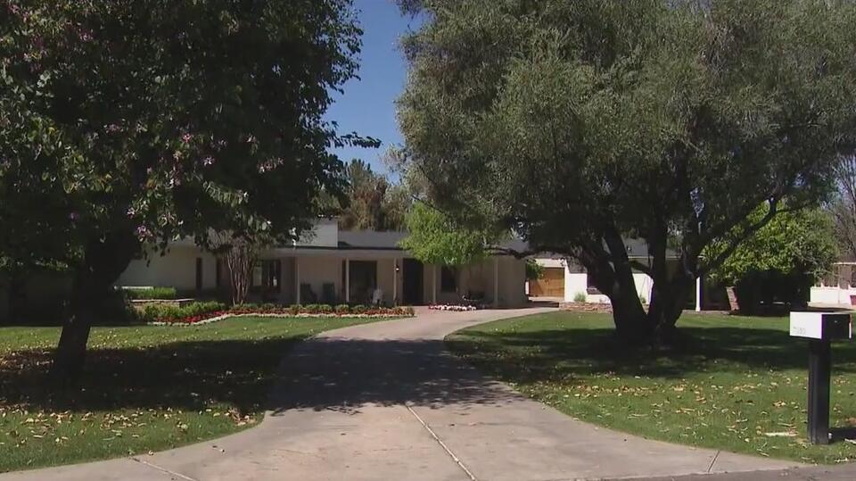 Phoenix home with a lot of land l Cool House - NewsBreak