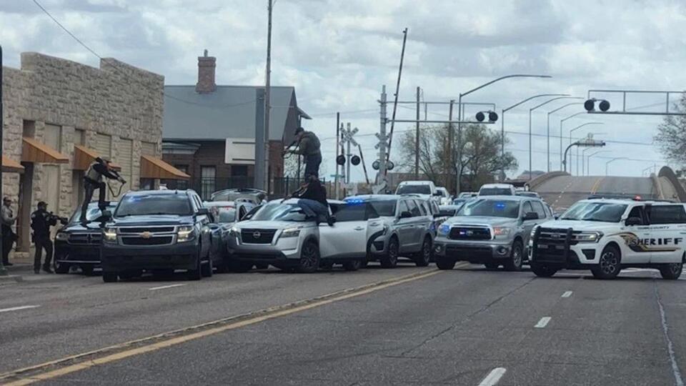 U.S. Marshals capture murder suspect in Arizona manhunt - NewsBreak