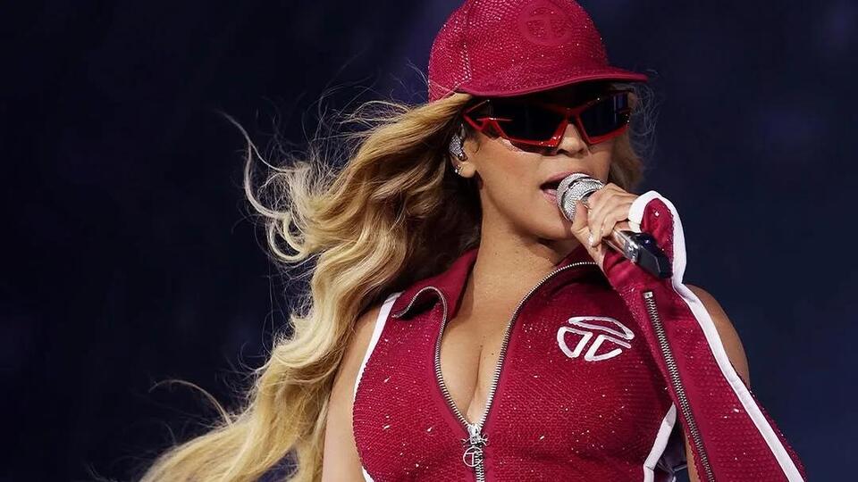 Top 10 Richest Singers in 2025: Billionaires of Music - NewsBreak